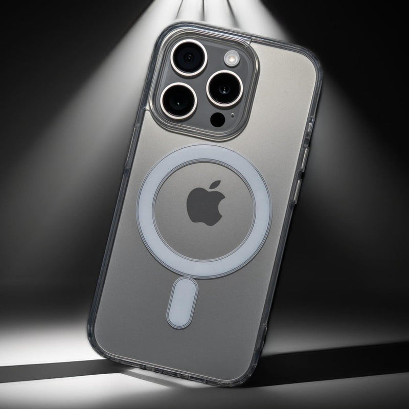 Radiant Armor: Zeera's Magsafe Clear Case – Unleash Your iPhone's Dazz