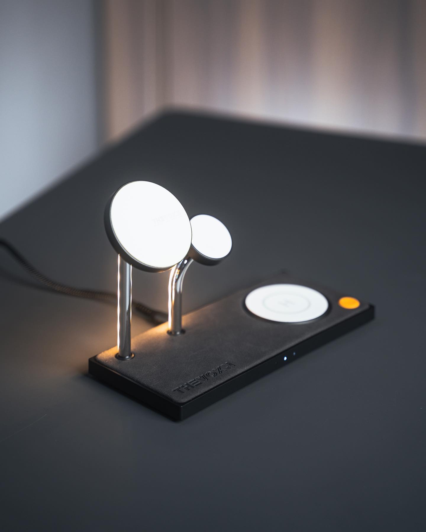 ZEERA x THEVOXN 5-in-1 Dual MagSafe Charger Stand for iPhone & AirPods ...